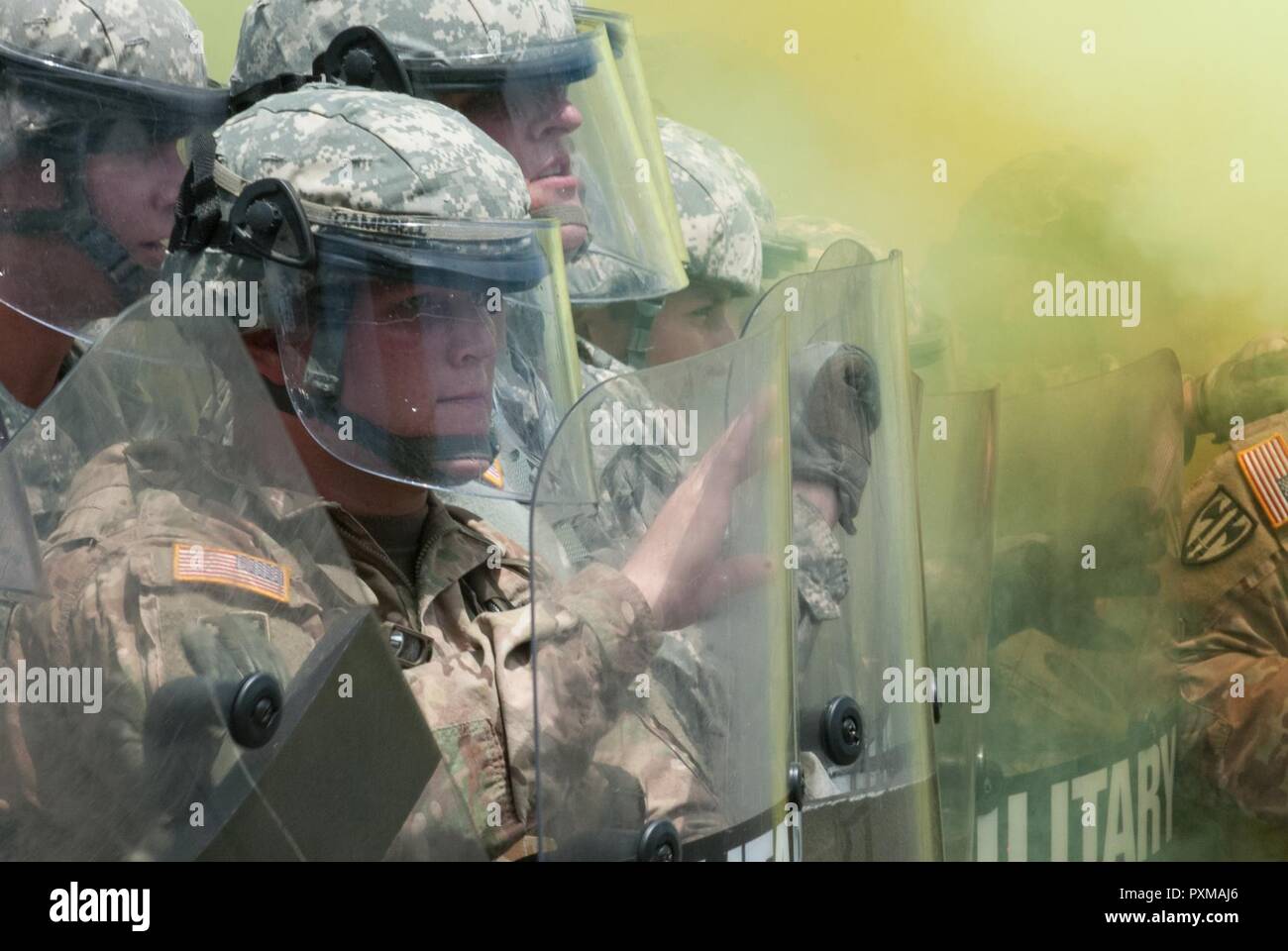 North Carolina Army National Guard soldiers from the 130th Maneuver ...