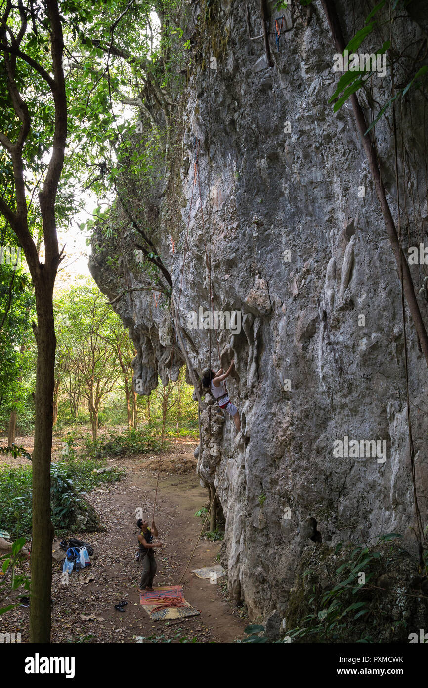 Tall rock face hi-res stock photography and images - Alamy