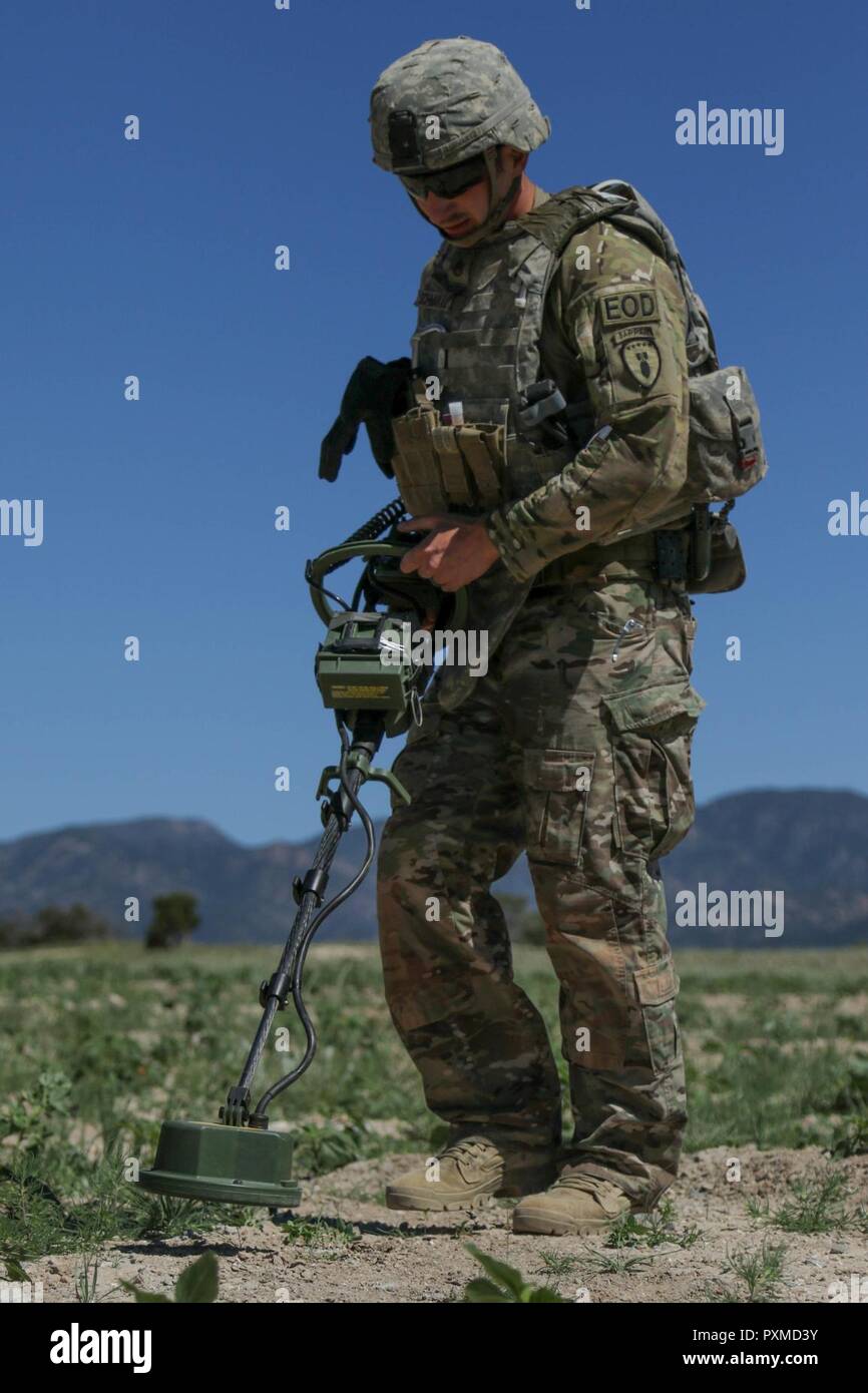 Staff Sgt. Gideon Schwartz, explosive ordnance disposal specialist ...