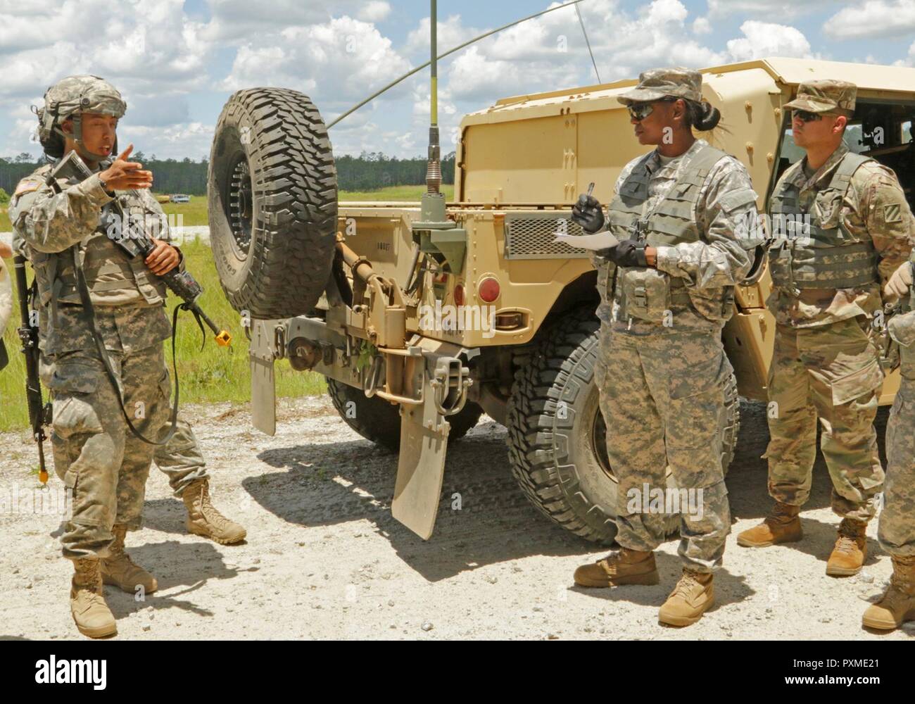Georgia National Guard Soldiers from 59th Forward Support Company, 3rd ...