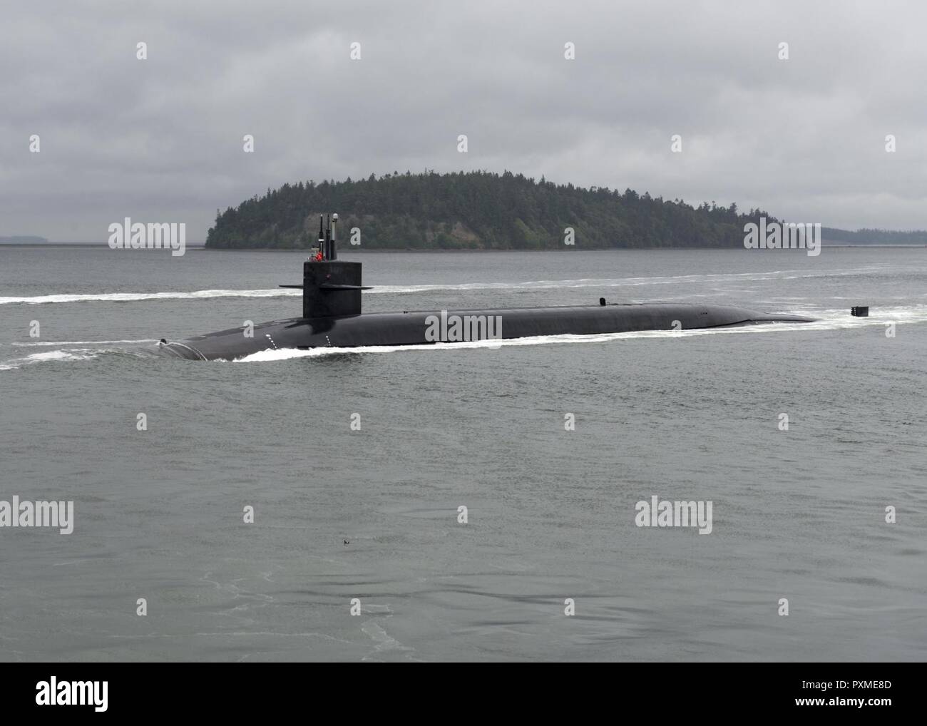 PUGET SOUND, Wash. (June 15, 2017) – The Gold crew of the Ohio-class ...