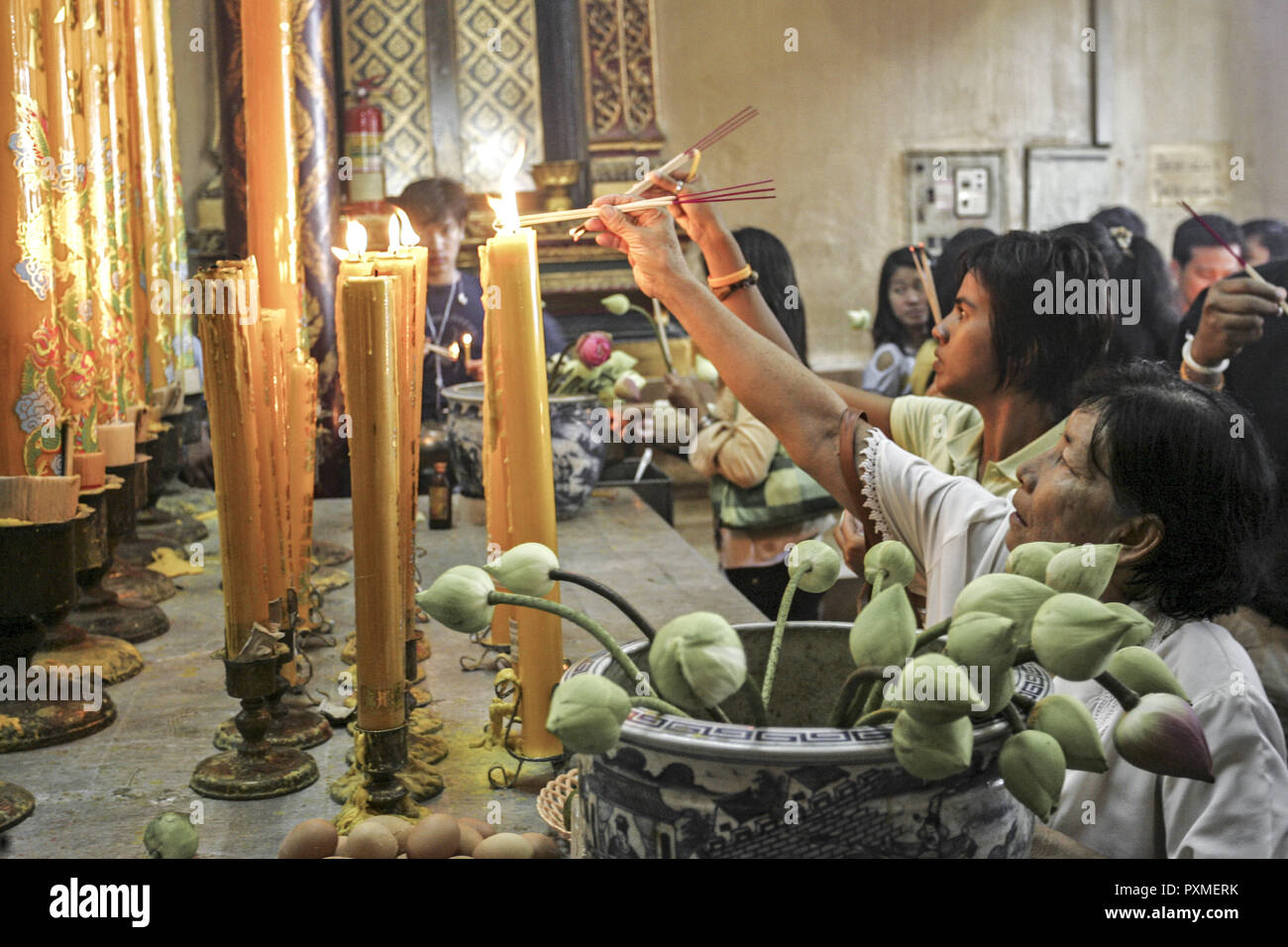 Asiaten hi-res stock photography and images - Alamy