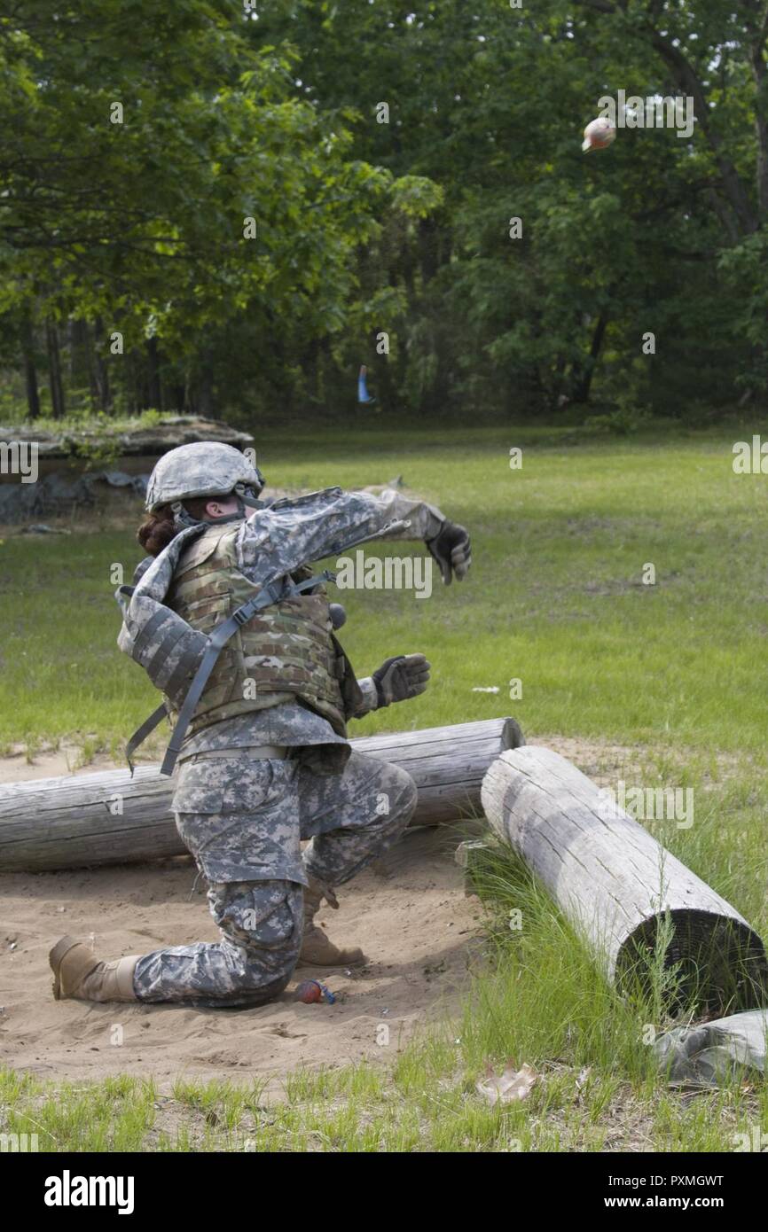 U.S. Army Staff Sgt. Jennifer Kavanaugh, Detachment 1, Alpha Company ...