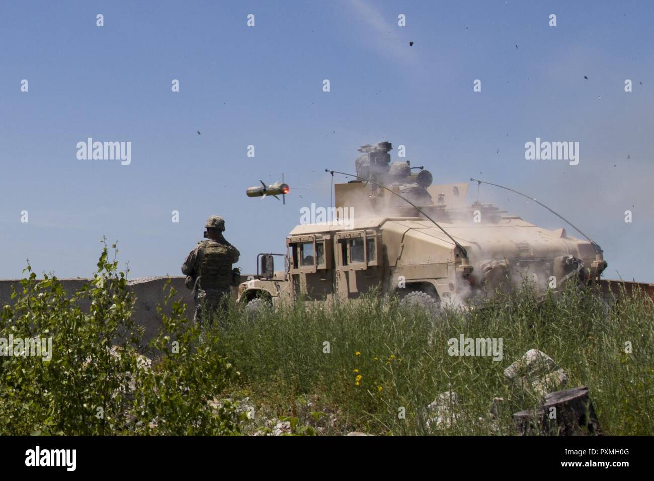 Humvee Tow High Resolution Stock Photography and Images - Alamy