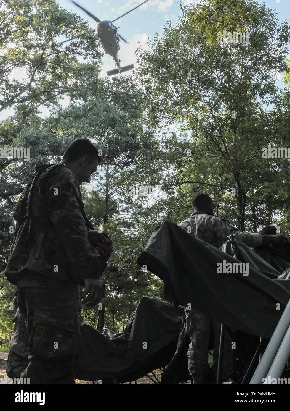 Spartan paratroopers of Headquarters, 4th Infantry Brigade Combat Team ...