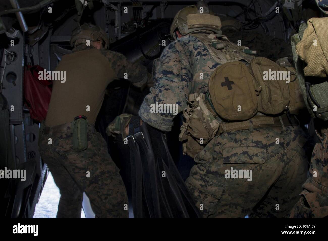 Platoon cast hi-res stock photography and images - Alamy