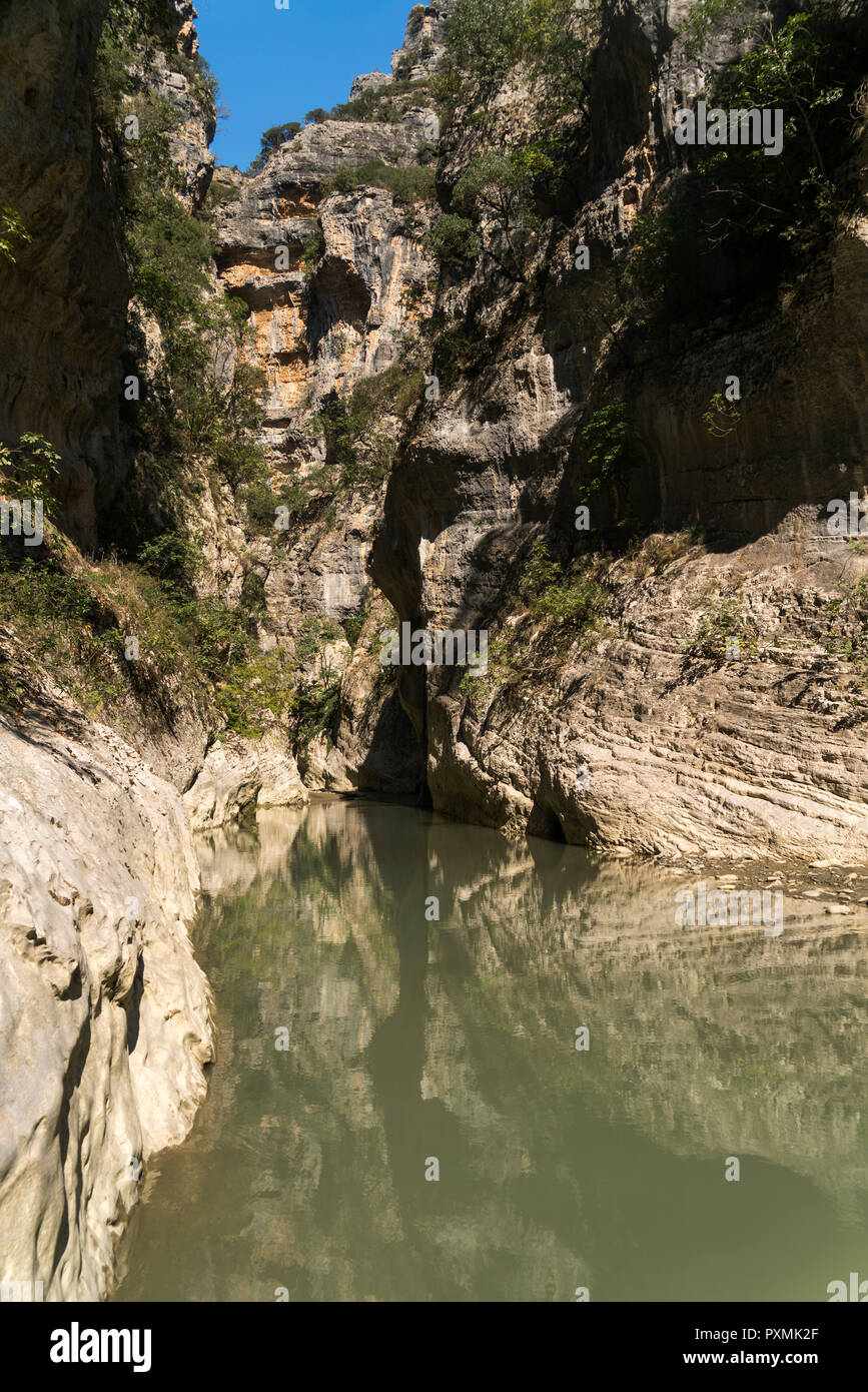 Lengarica Fluss und Schlucht in Benja bei Permet, Albanien, Europa ...