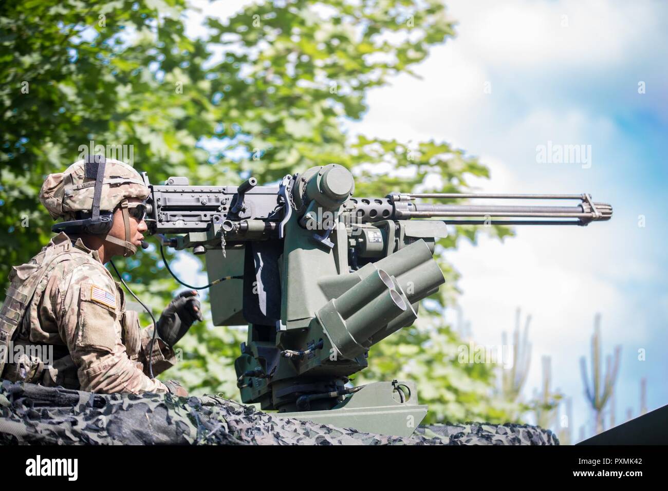 Battle Group Poland and 15th Mechanized Brigade conduct a Road March ...