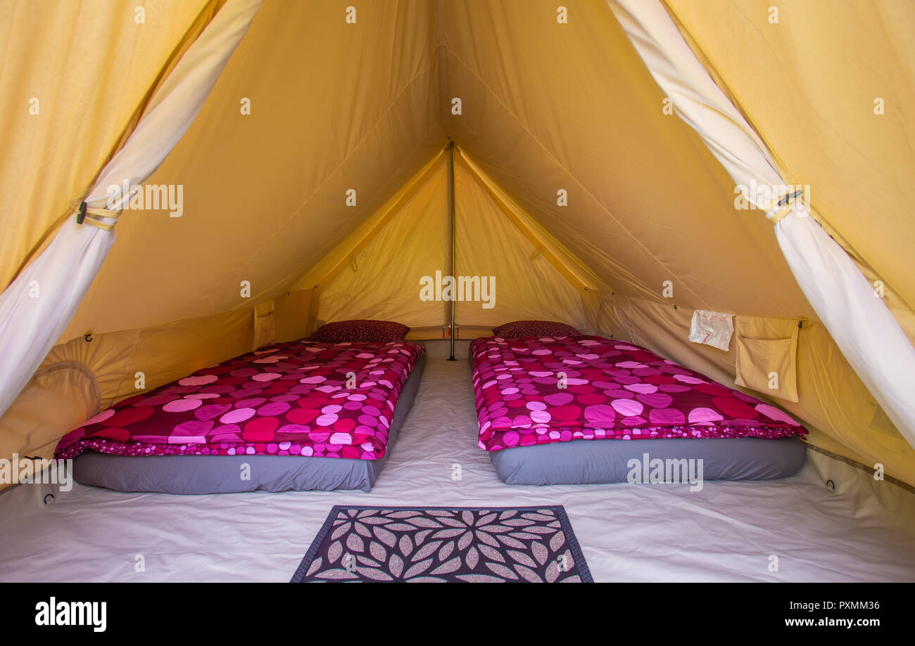 Inside of tent duvet hi-res stock photography and images - Alamy