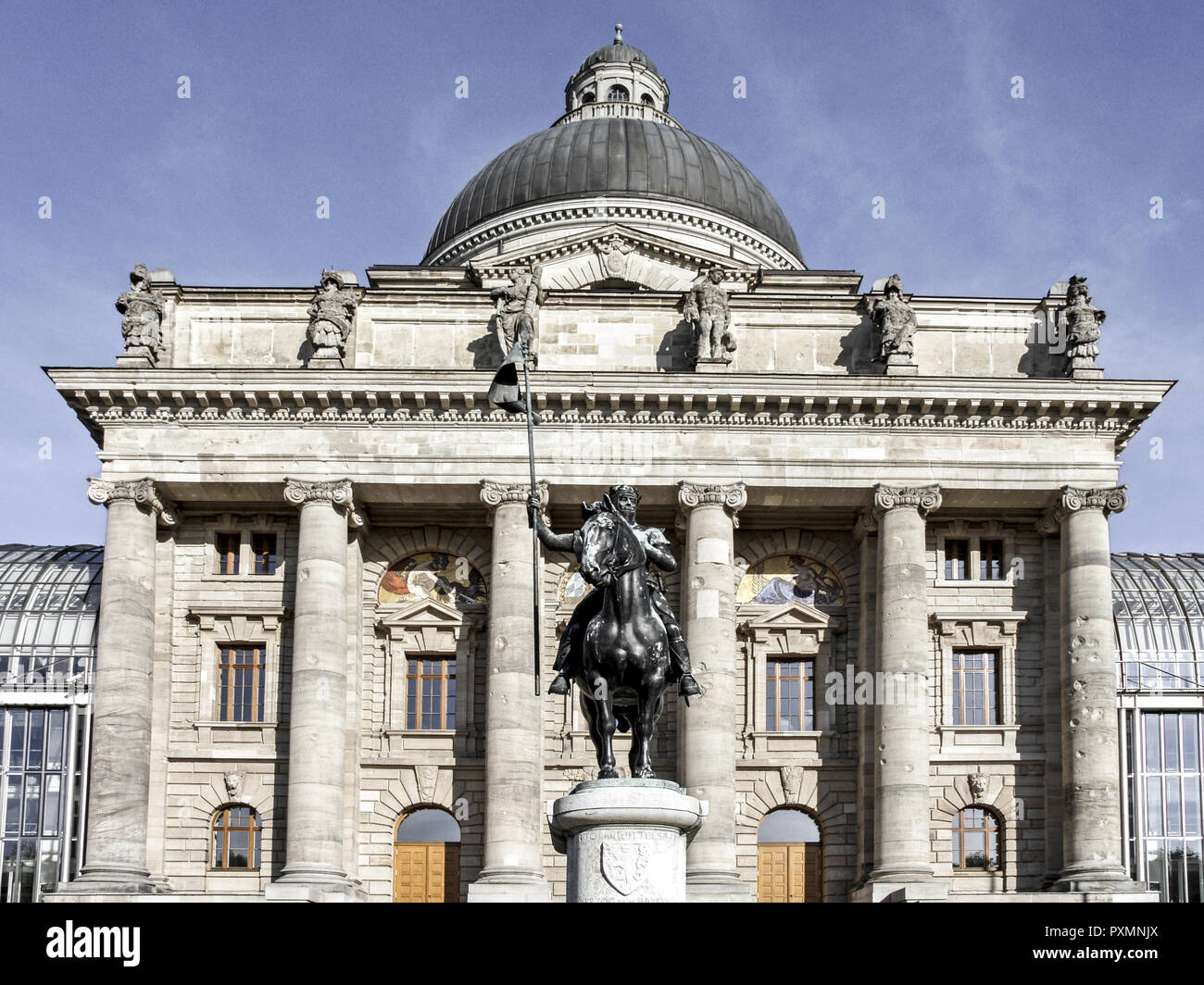 Deutschland, Sueddeutschland, Bayern, Oberbayern, Muenchen, Landeshauptstadt, Stadtansicht ...