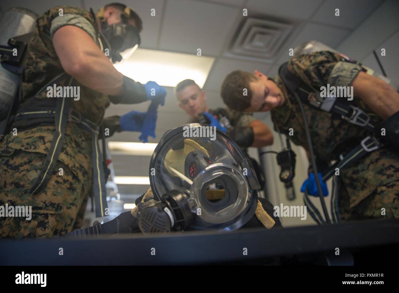U.S. Marines with 1st Marine Logistics Group (MLG) and 1st Marine ...