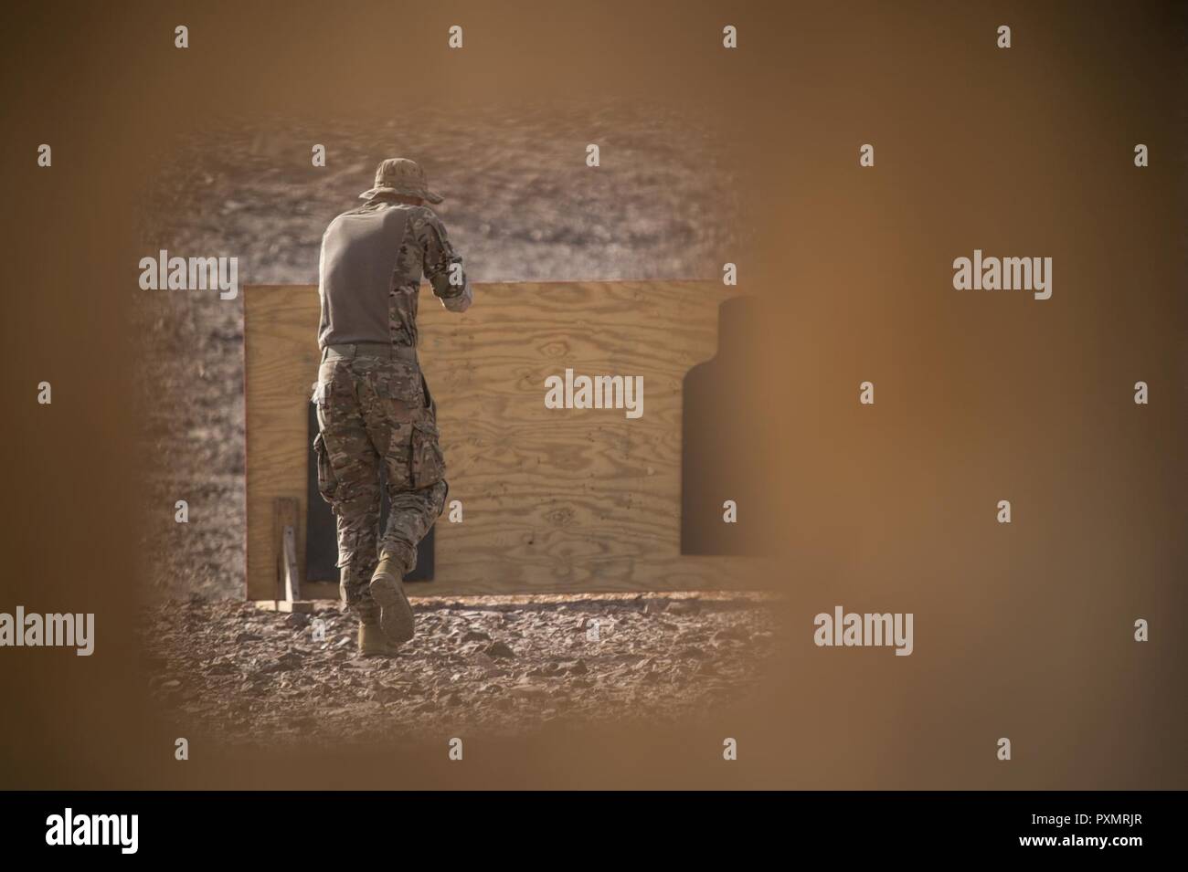 U.S. Army Soldiers of the East African Reaction Force, B Company ...