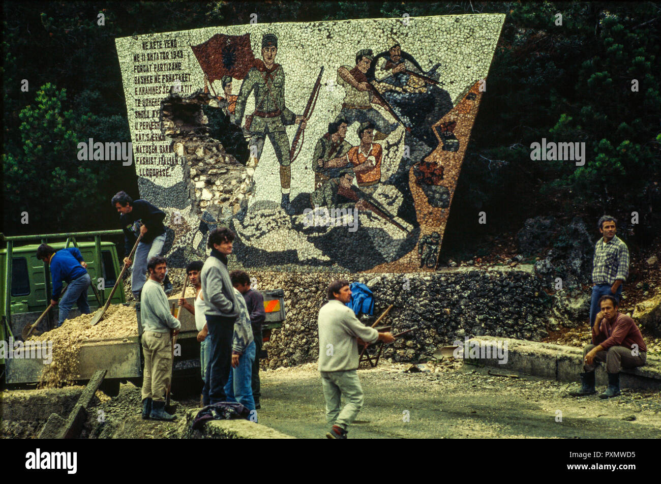 Wall mosaic, Dukat Vlore. Analogue photography Stock Photo - Alamy