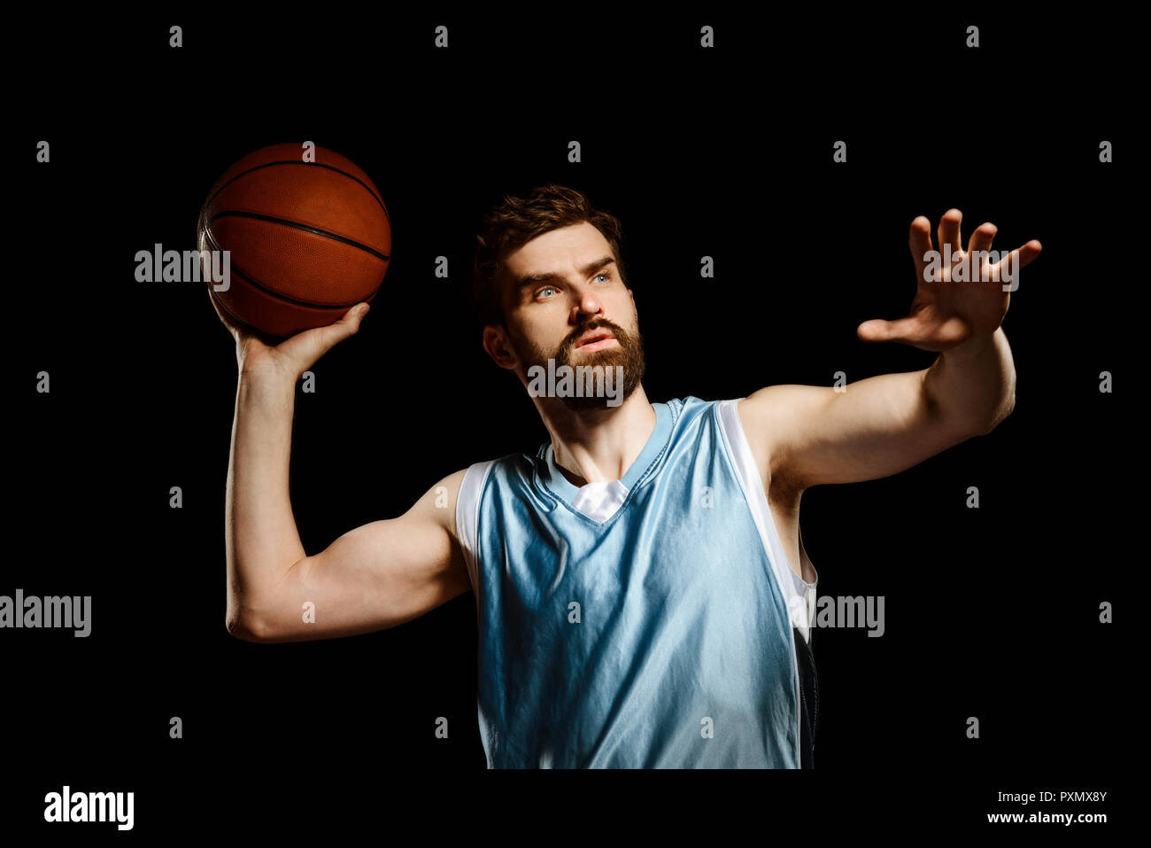 Basketball player about to shoot Stock Photo - Alamy