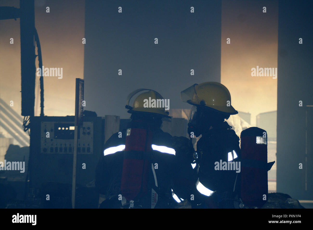 industrial building fire Stock Photo - Alamy