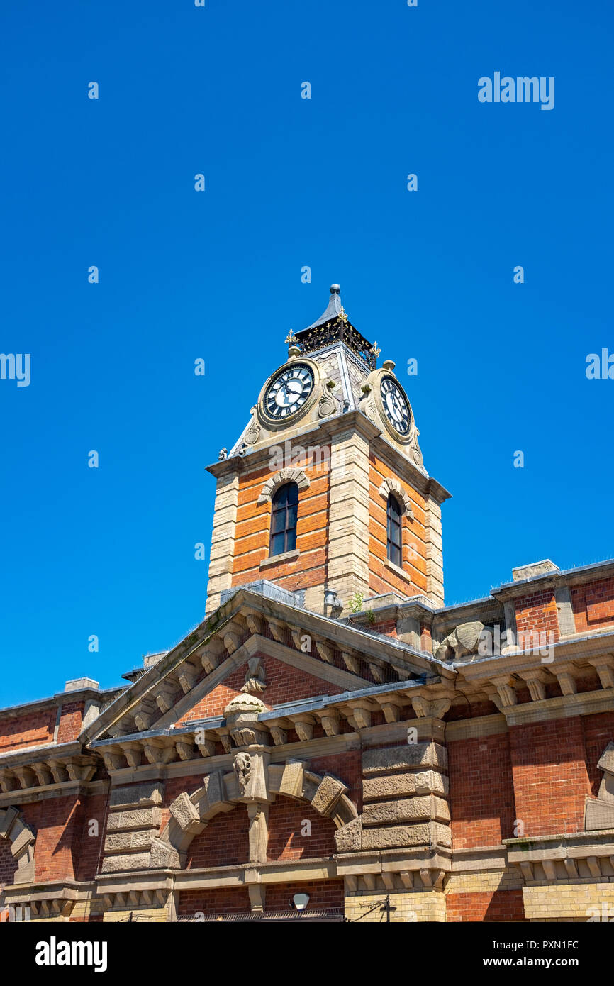 Tower clock building hi-res stock photography and images - Alamy