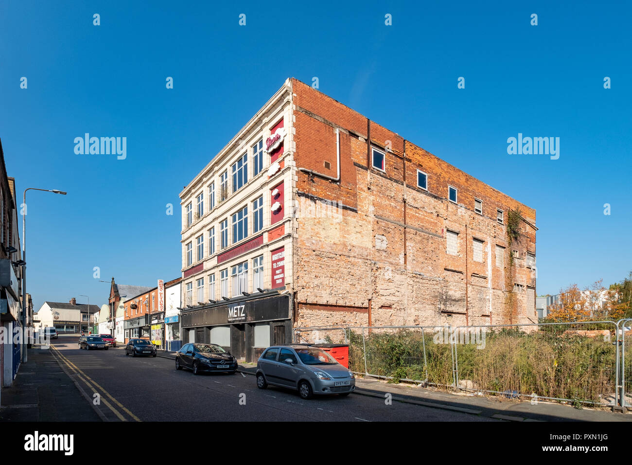 Night club exterior hi-res stock photography and images - Alamy