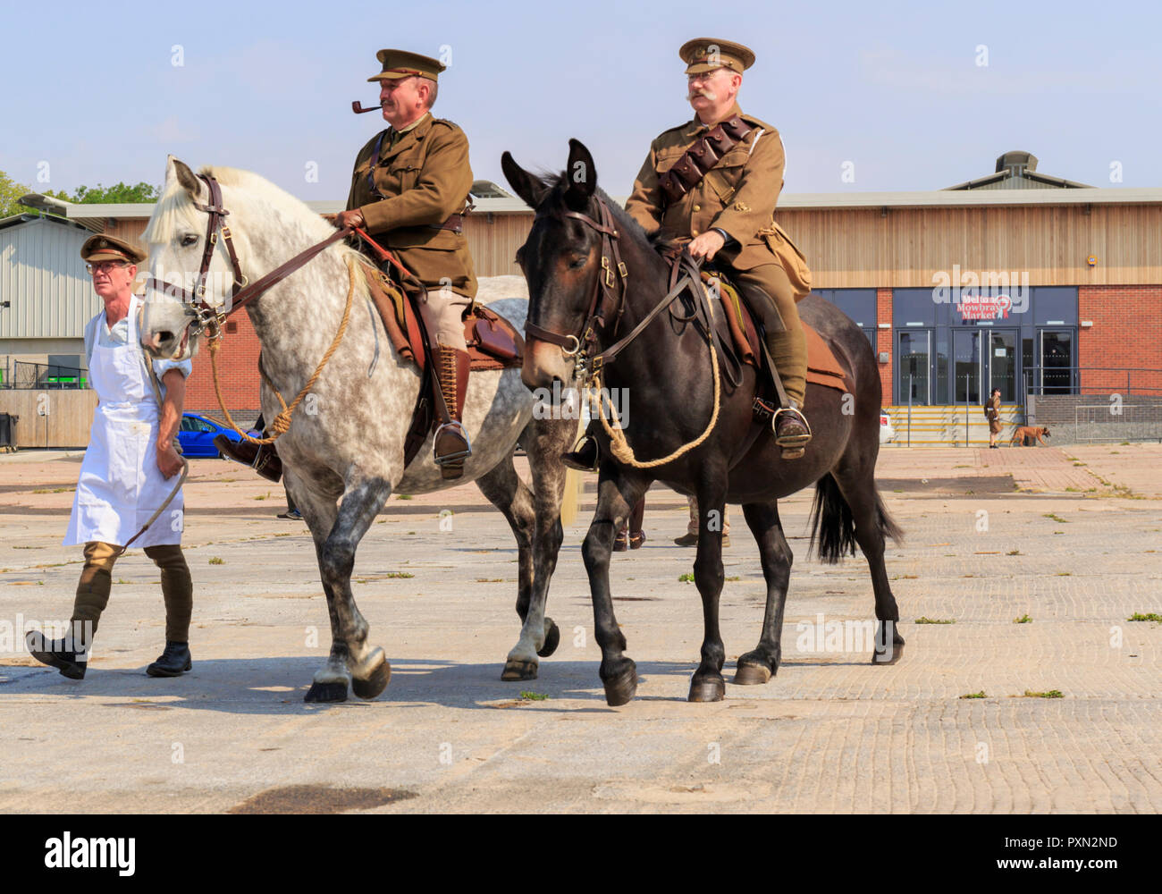 Ww1 uniforms hi-res stock photography and images - Alamy