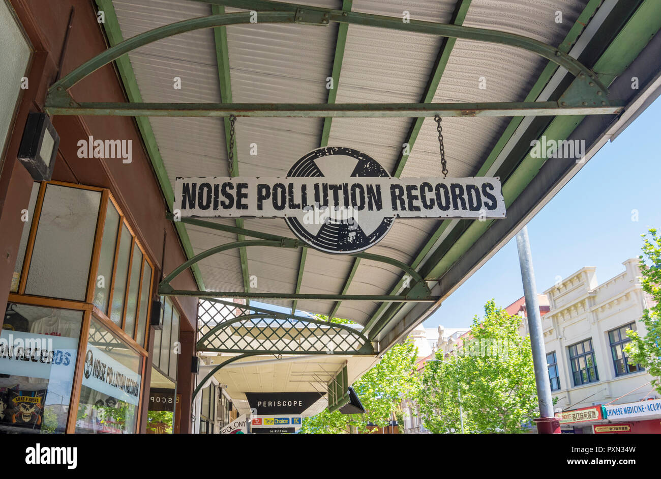 Noise pollution hi-res stock photography and images - Alamy