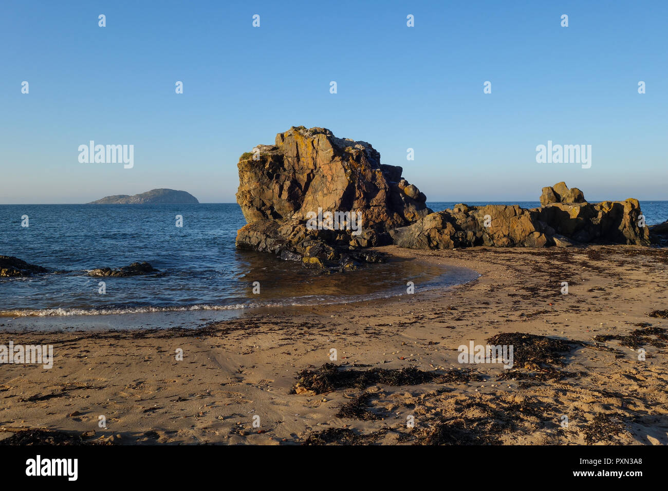 Yellow craig beach hi-res stock photography and images - Alamy