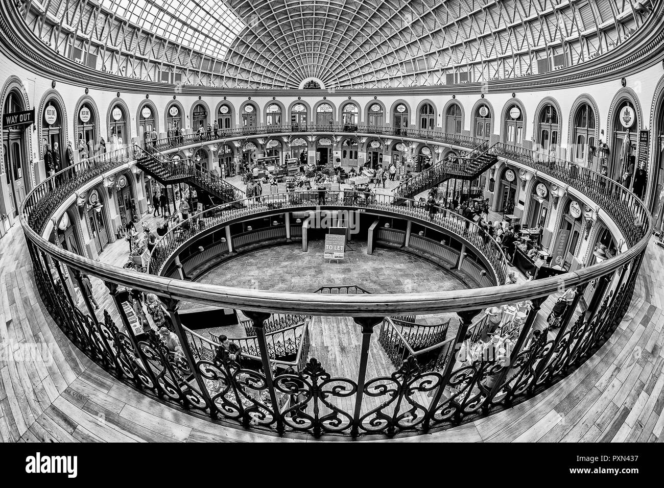 Fashion balcony Black and White Stock Photos & Images - Alamy