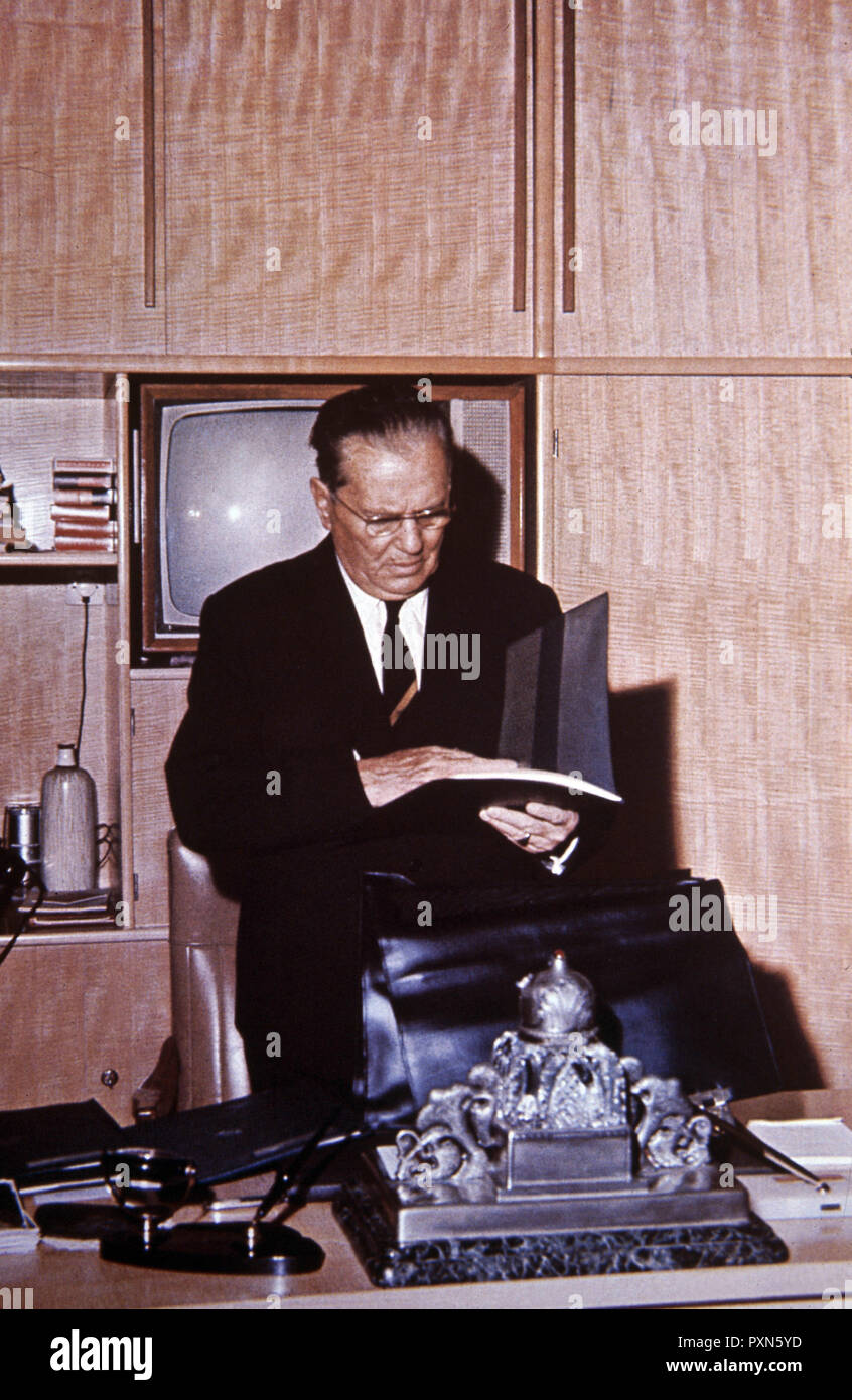 Josip broz tito hi-res stock photography and images - Alamy
