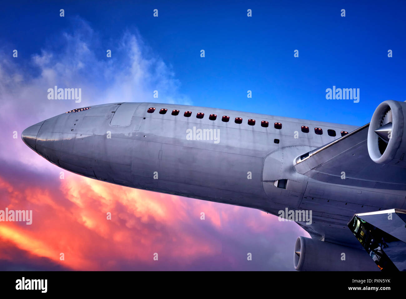 Ground based aircraft hi-res stock photography and images - Alamy