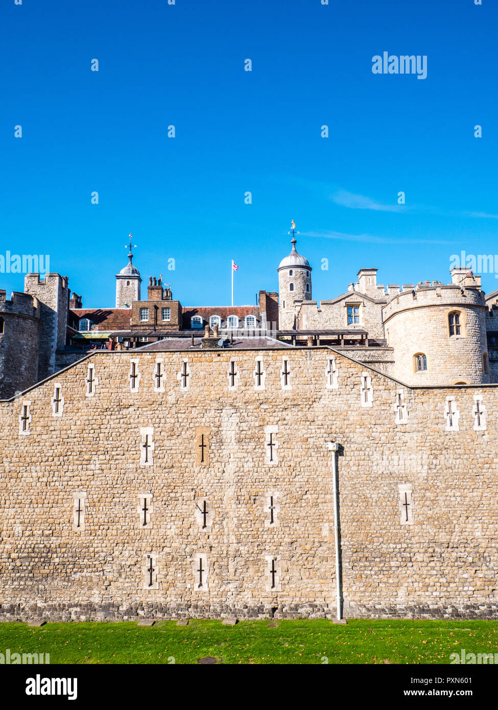 Outer Wall of Tower of London With, Arrow Slits, London, England, UK ...