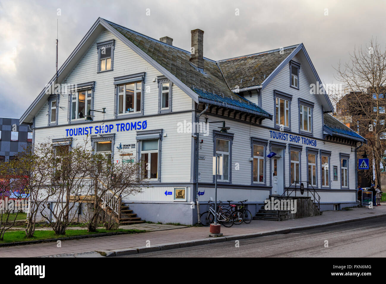 tourist information offices autumn into winter scenic landscape images ...