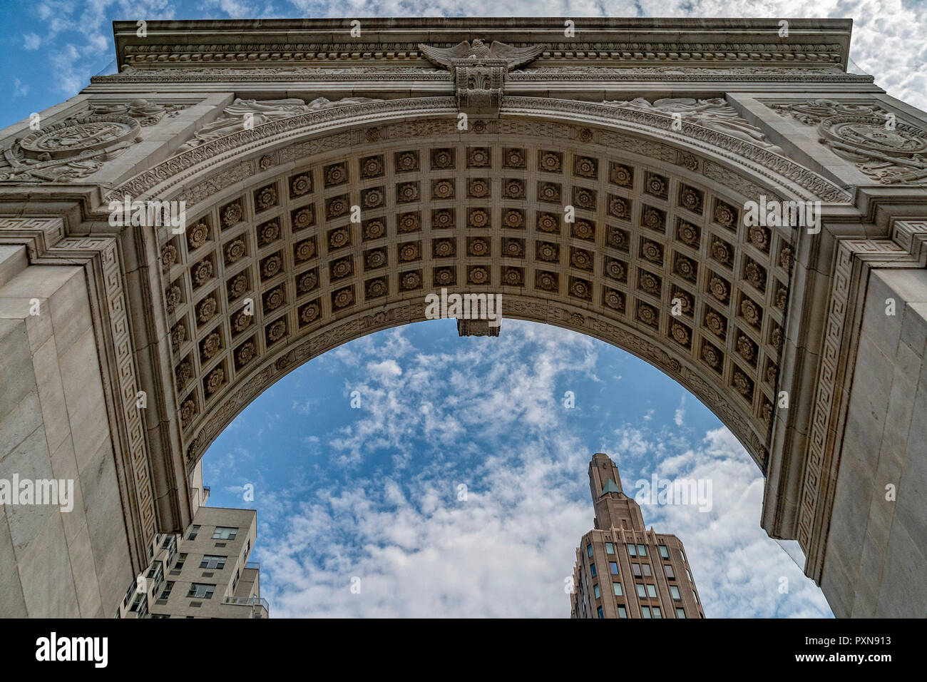 washington square arch detail new york city Stock Photo - Alamy