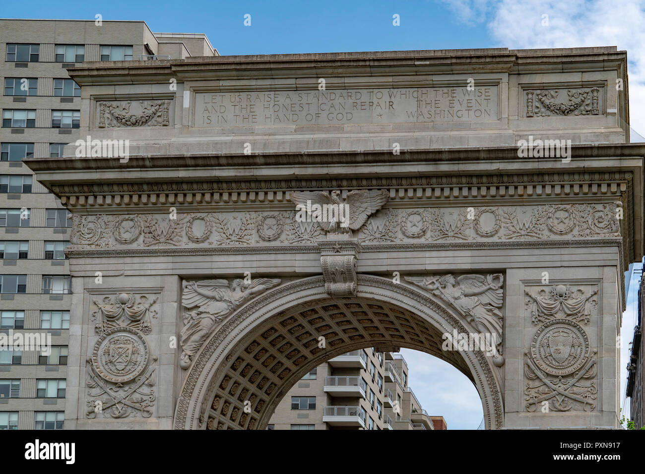 washington square arch detail new york city Stock Photo - Alamy