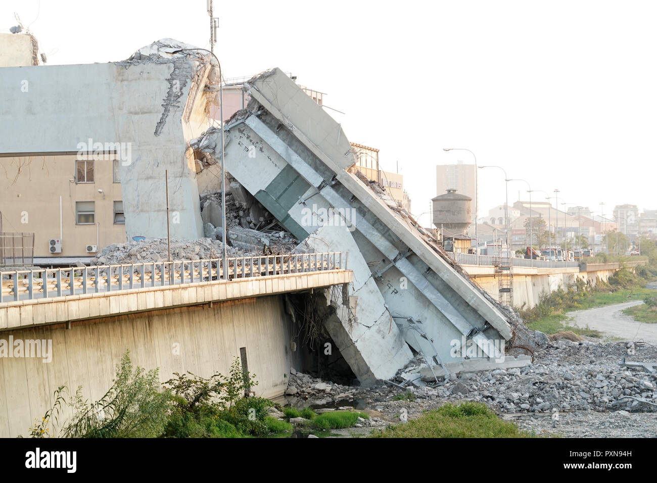 Ponte morandi bridge collapse hi-res stock photography and images - Alamy