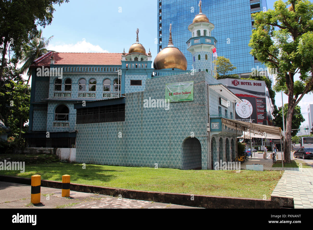 A mosque (Masjid Malabar Muslim Jama-Ath) in Singapore Stock Photo - Alamy