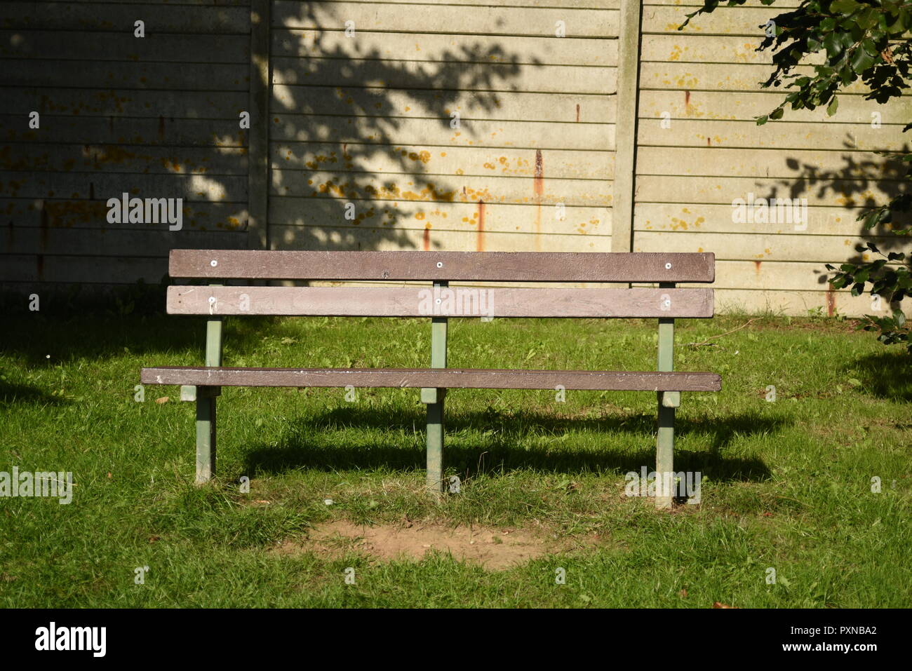 Seating bench hi-res stock photography and images - Alamy