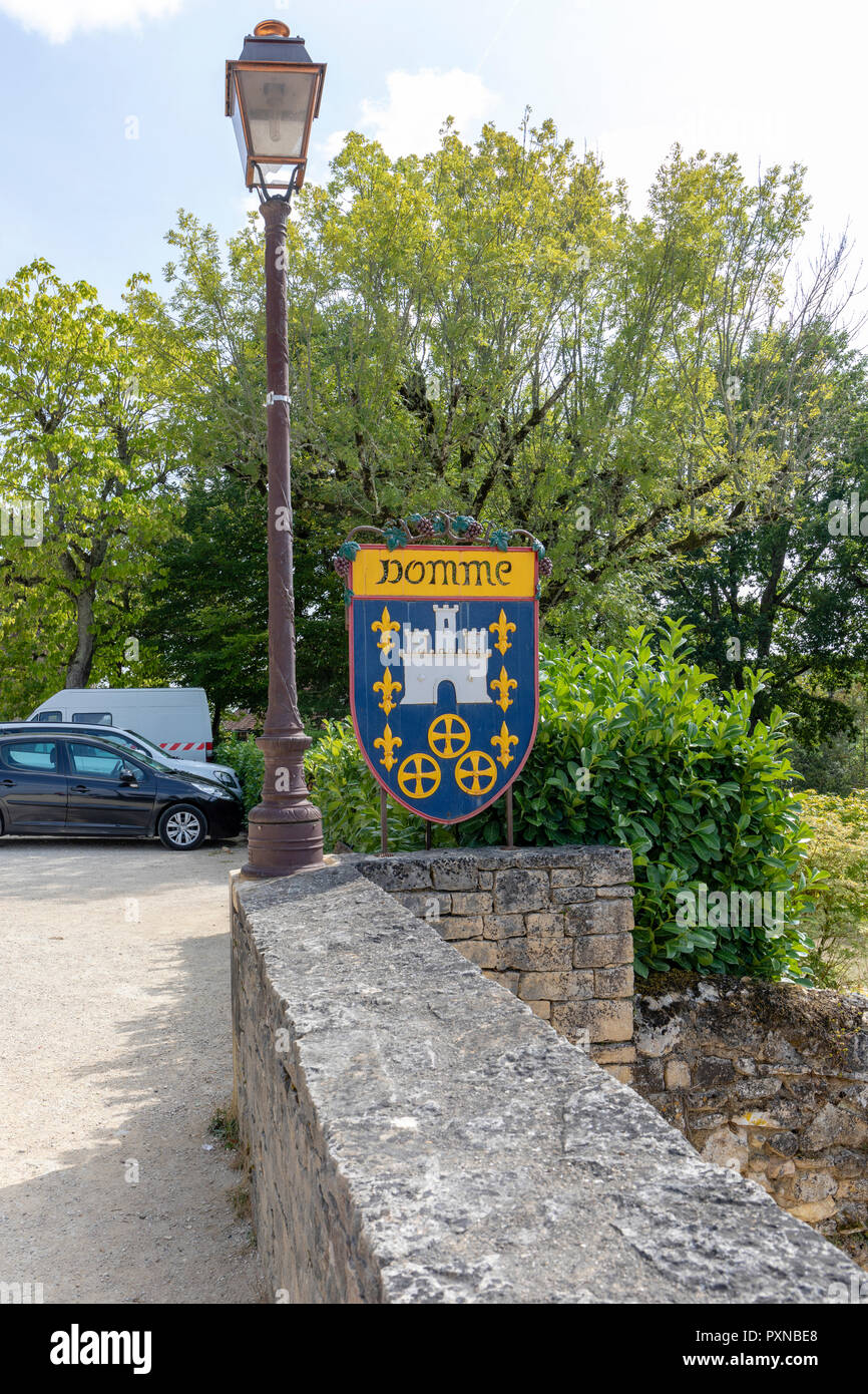 The Bastide town of Domme City Shield Stock Photo - Alamy