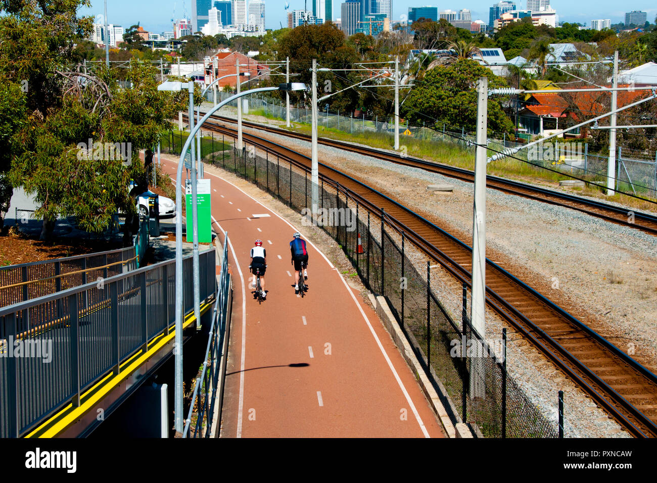 City cycling hi-res stock photography and images - Alamy