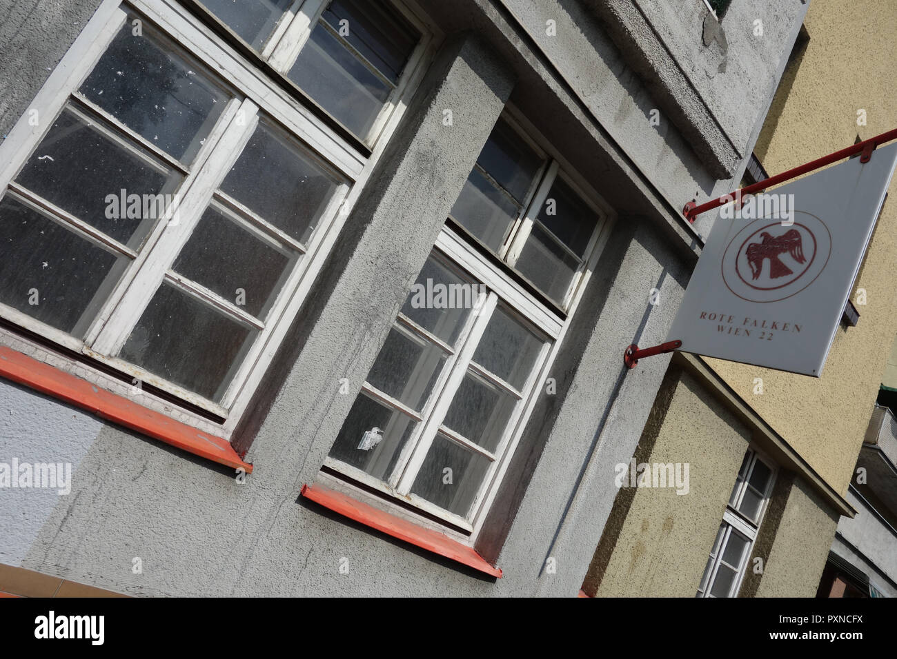 Rote strasse hi-res stock photography and images - Alamy