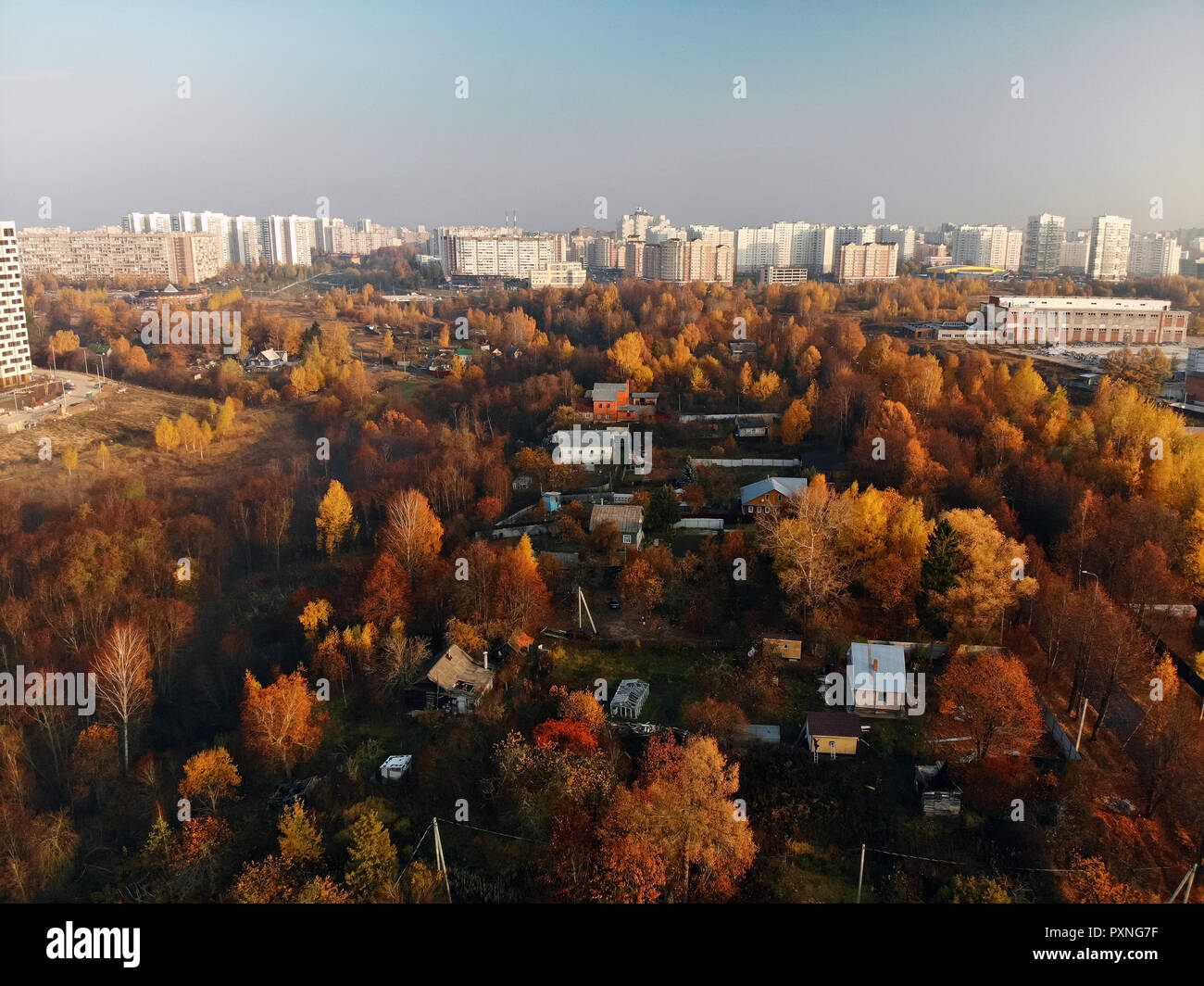 Suburb autumn hi-res stock photography and images - Alamy
