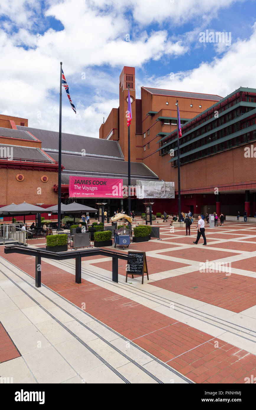 The main outdoor courtyard of the British Library with people walking ...