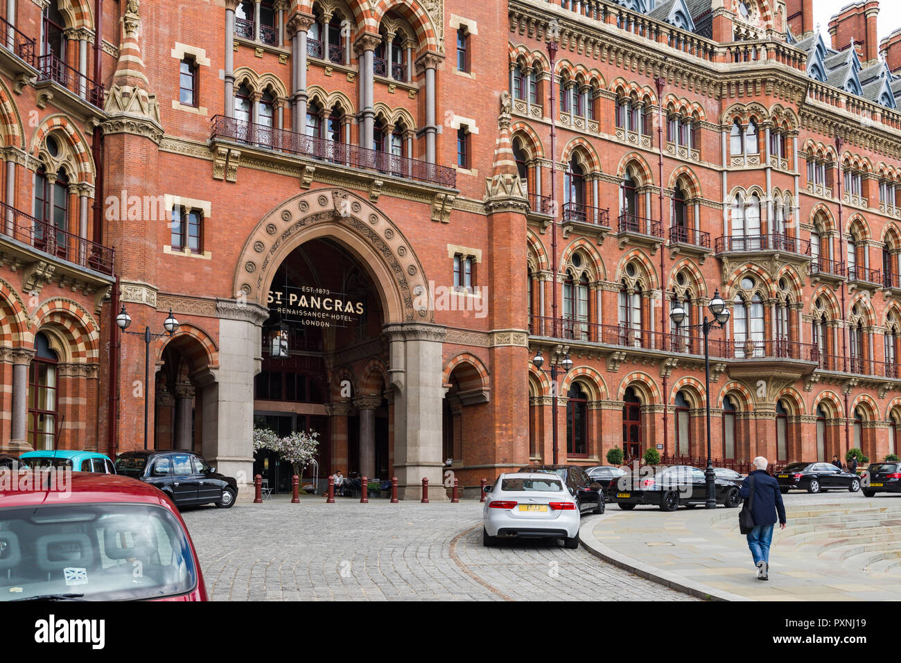 St pancras renaissance hotel hi-res stock photography and images - Alamy