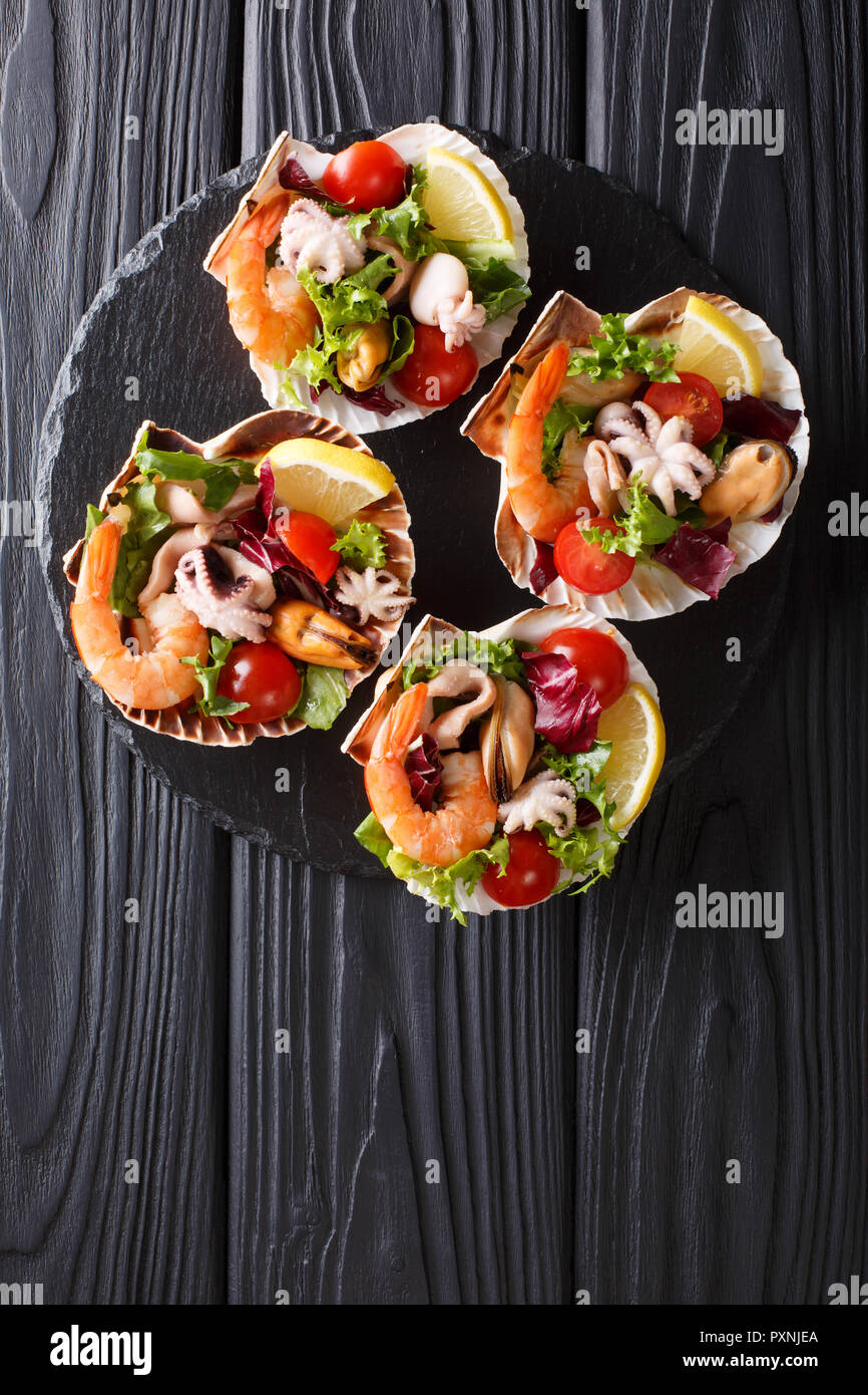 Cocktail menu from above hi-res stock photography and images - Alamy