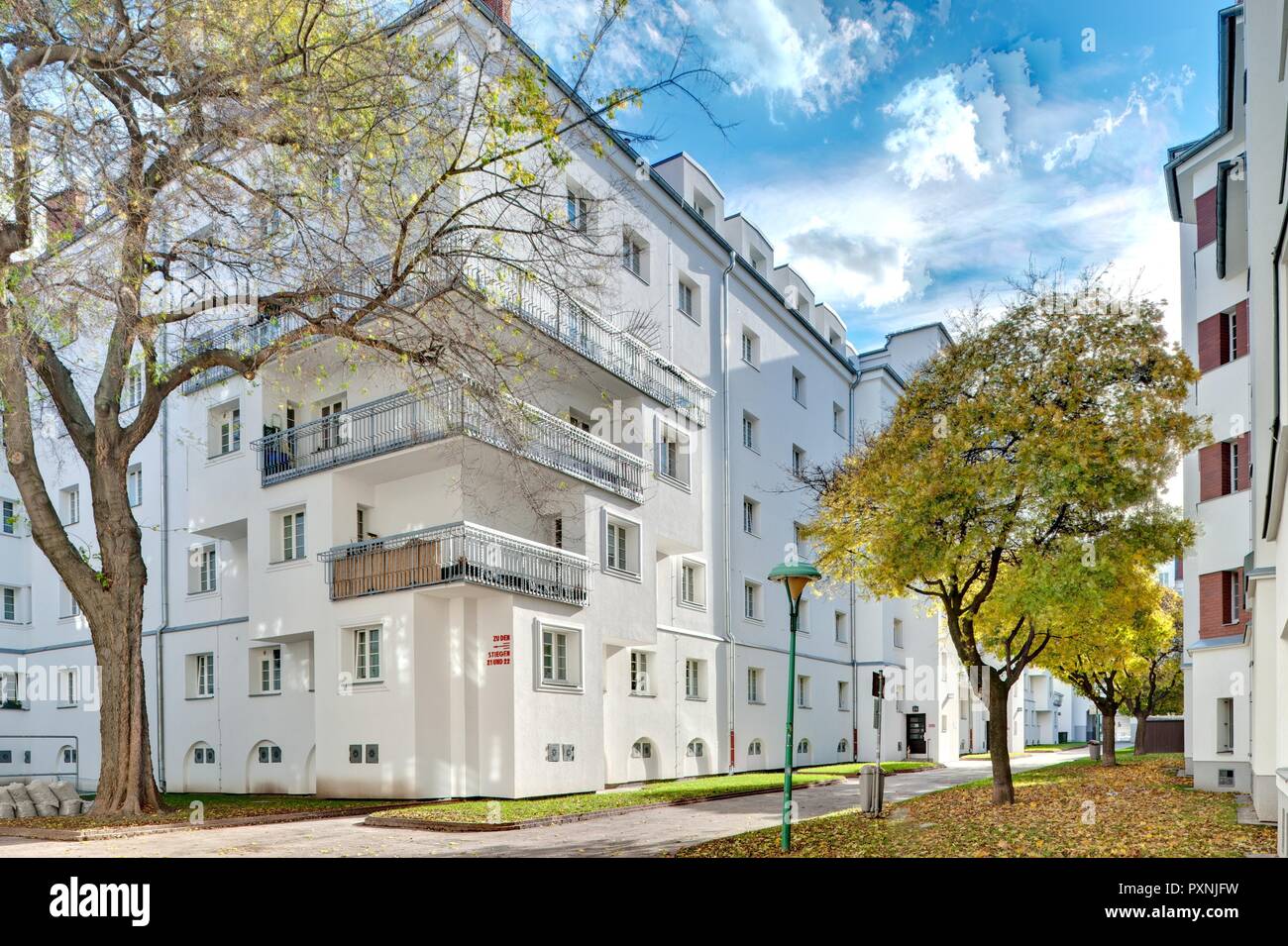 Wien, Gemeindebau des 'Roten Wien' - Vienna, Council Tenement Block ...