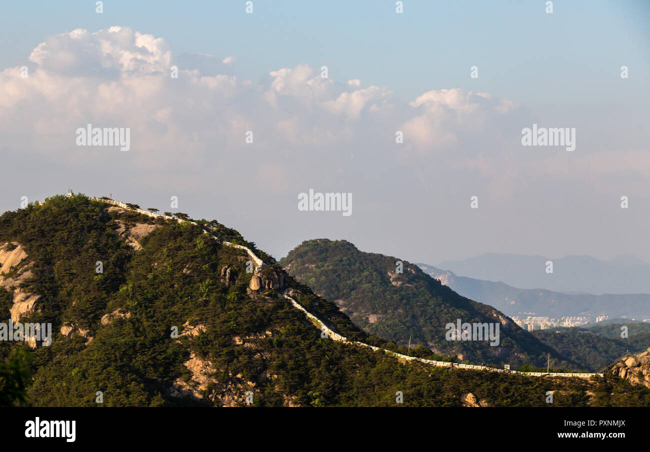 Seoul city wall hi-res stock photography and images - Alamy
