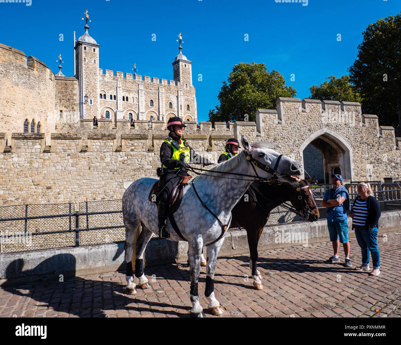 Police Woman Horse Stock Photos & Police Woman Horse Stock Images - Alamy