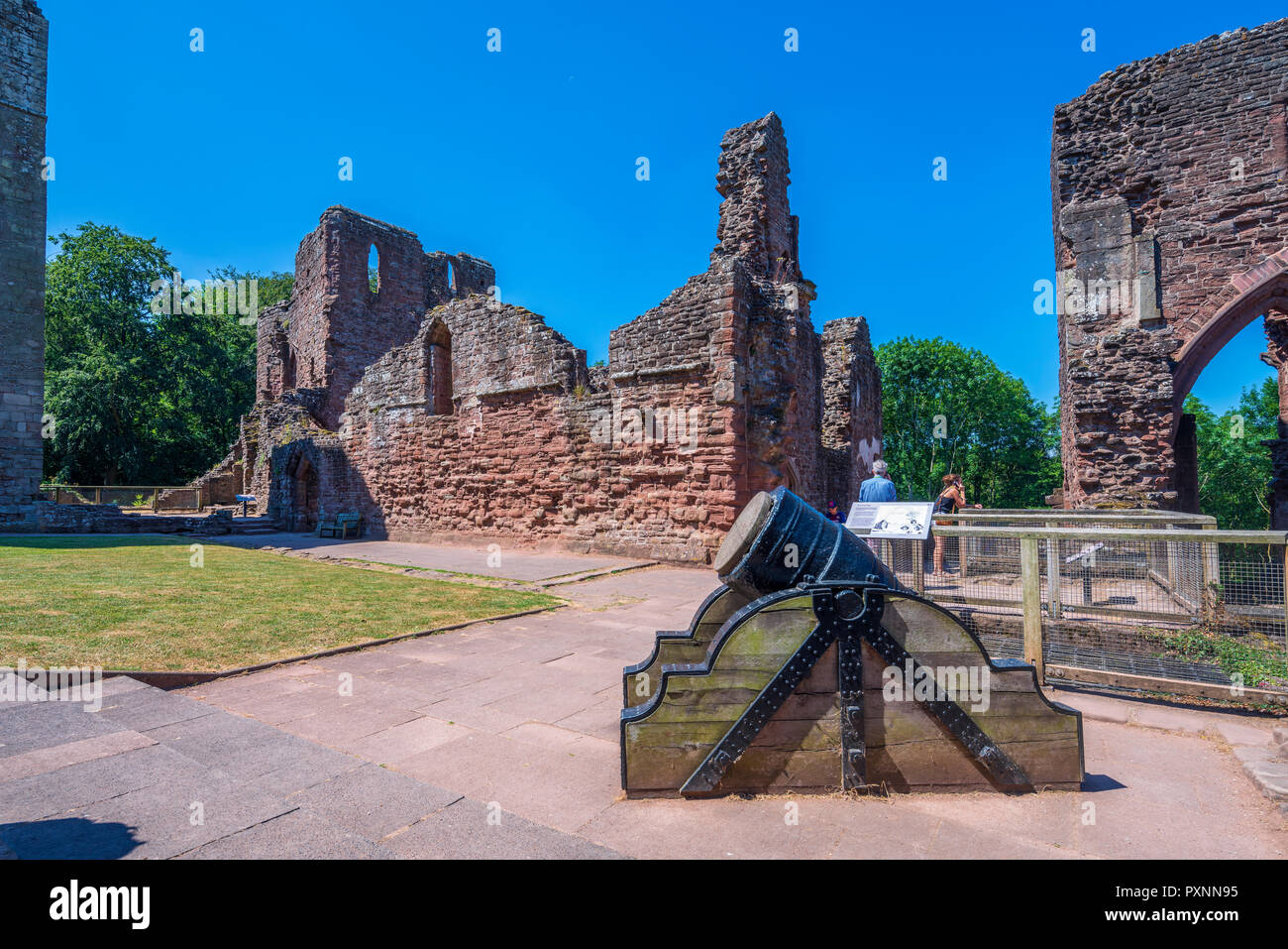 Roaring Meg on display at Goodrich Castle, Herefordshire, England ...