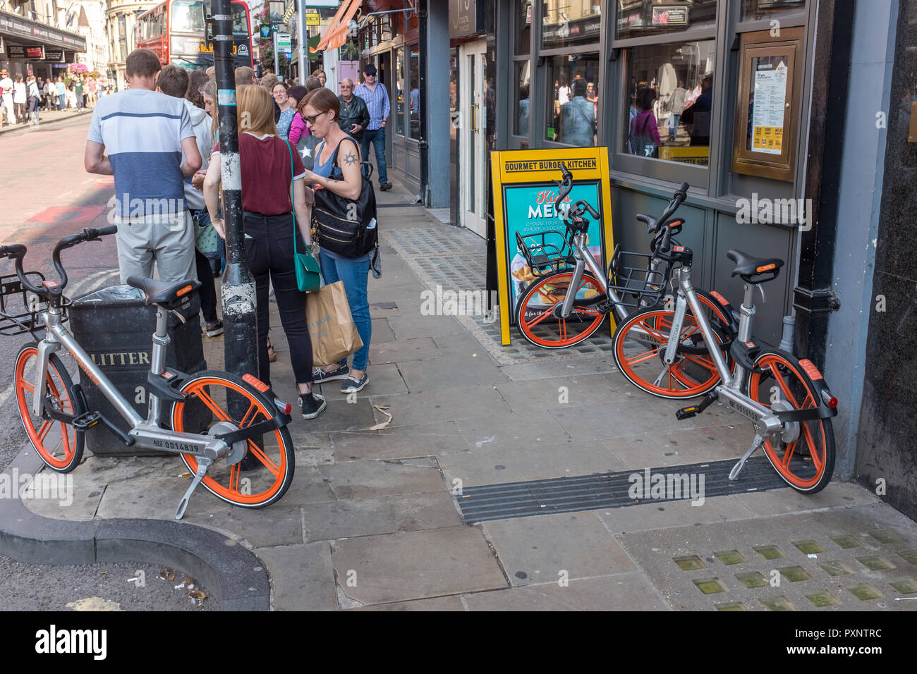 Dockless bikes hi-res stock photography and images - Alamy