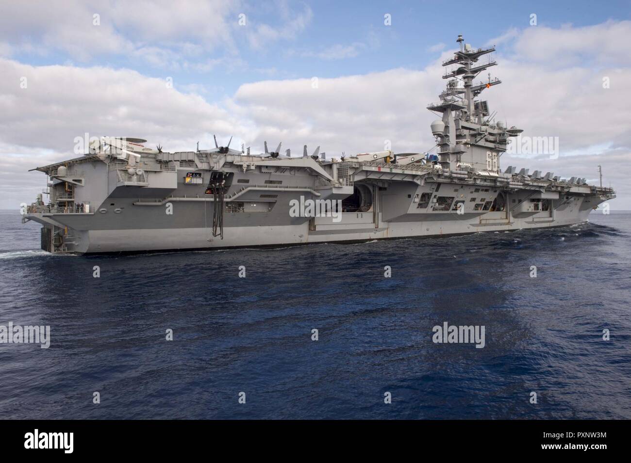 PACIFIC OCEAN (June 11, 2017) The Arleigh Burke-class guided-missile ...