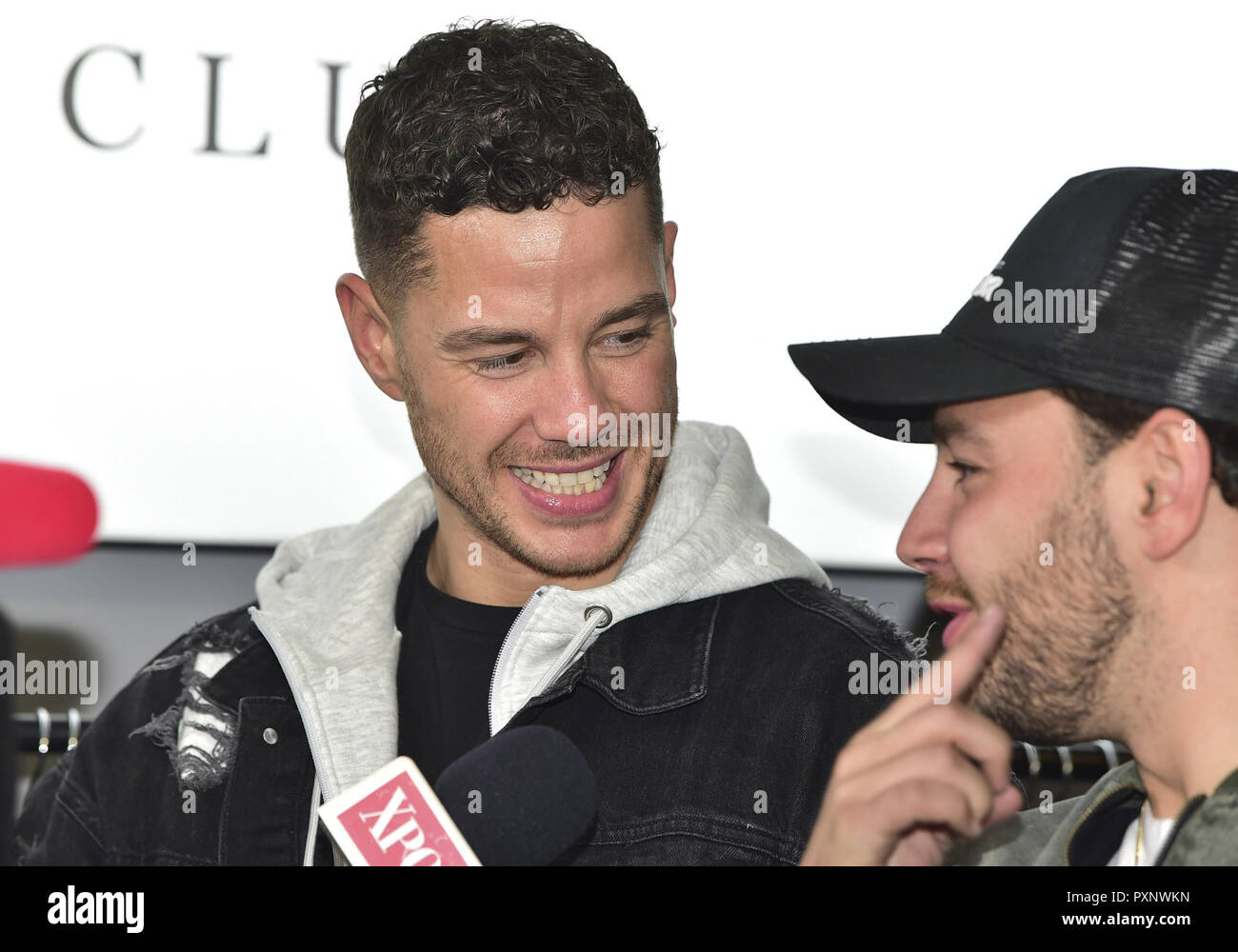 Adam thomas ryan thomas hi-res stock photography and images - Alamy