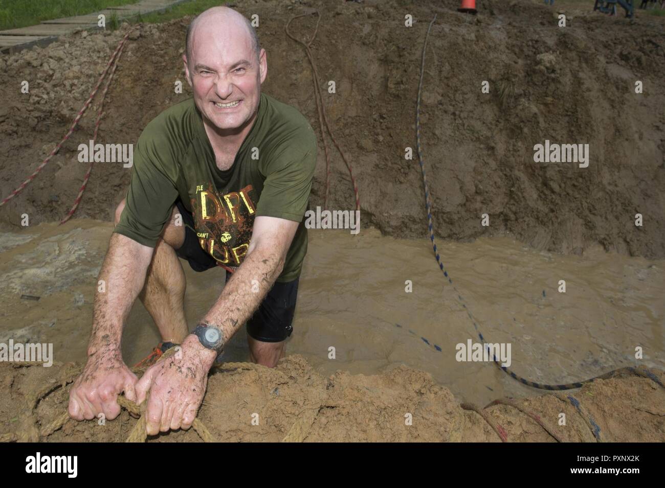 Usmc mud run hi-res stock photography and images - Alamy