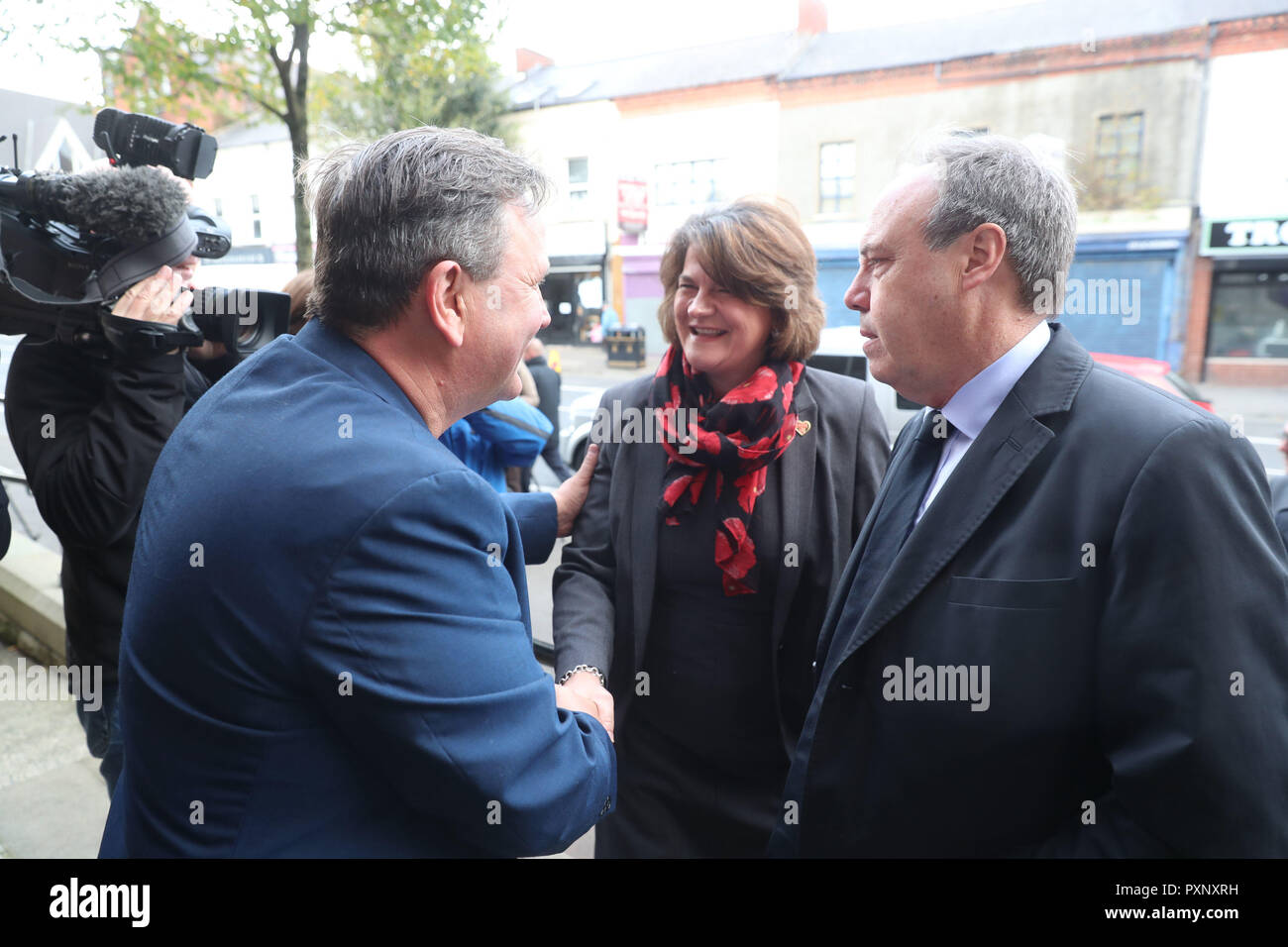 George lenahan greets dup leader arlene foster hi-res stock photography ...